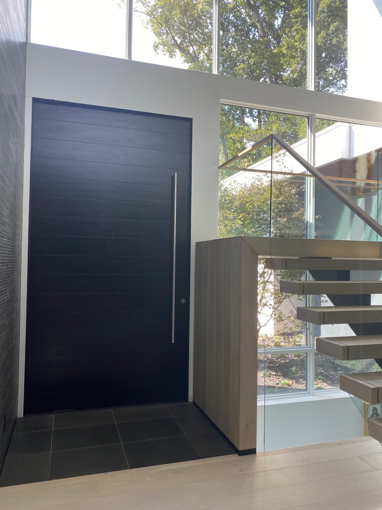 Pivot Doors - Luxury Pivot Doors made with Sing Core