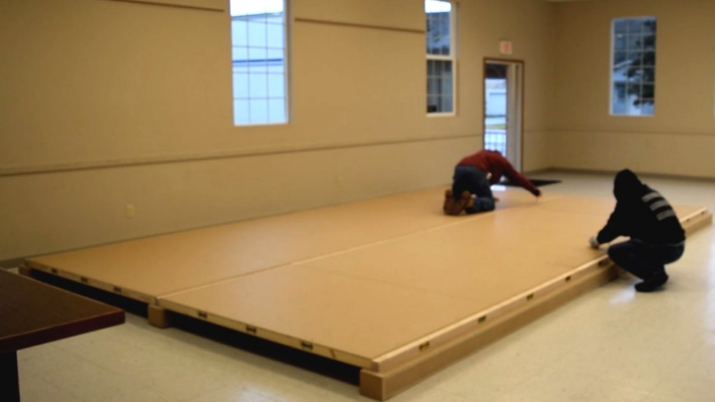 How to Build a Portable Floor | Non-warping patented wooden pivot door ...